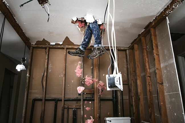 Roofing Contractor Red Flags | Aztec Roofs